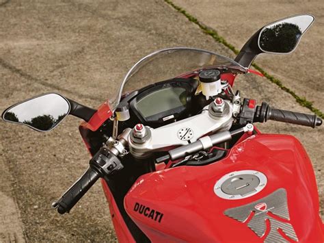 Ducati 848 Evo 2010 2012 Review Speed Specs And Prices