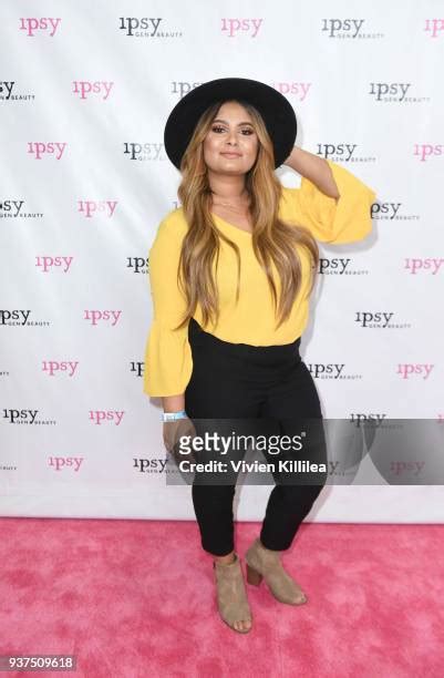 9 Hot Sexy Ditya Belwal Bikini Pics