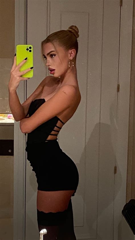 Daniwashington 🐈‍⬛ Idee Di Moda Idee Vestito Idee Foto Instagram