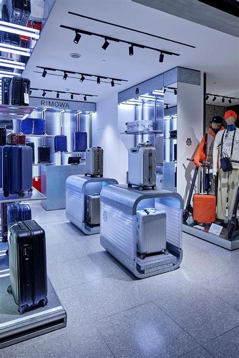 Modern Luggage Store Design Come Pianificare
