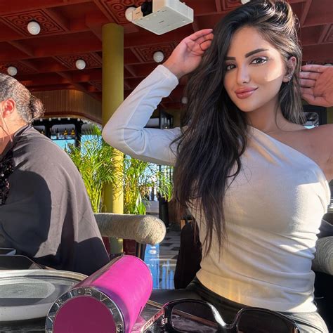 ‎widad Serri وداد سيري‎ Wydadserri • Instagram Photos And Videos