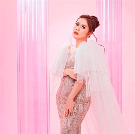 Hematt Pangkal Menara Eiffel🥹 Owner Daviena Skincare Facebook