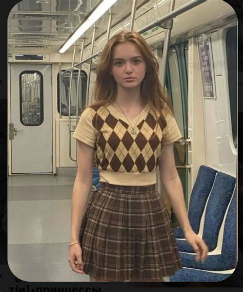 Pin By الاصدقاء الي الابد 💞 On نوني Clothes Aesthetic Clothes Outfits