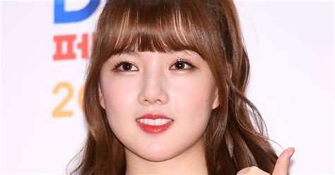 사진 여자친구 예린엄지를 위해