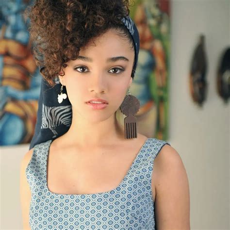 Malia Baker [irtr] Scrolller