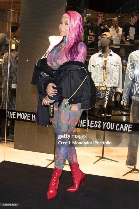 Nicki Minaj At The Diesel Store In The Picture Nicki Minaj Nicki