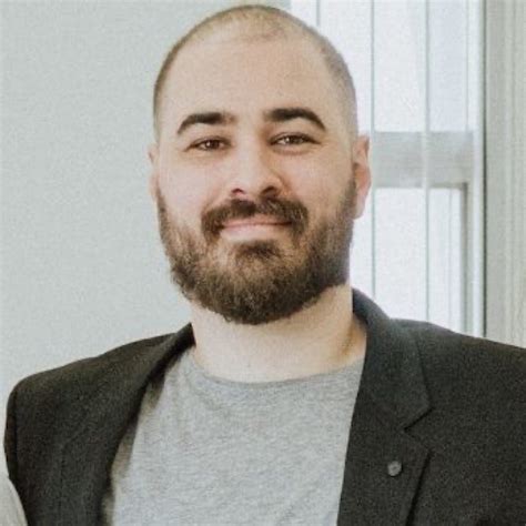 Martinho Hoffman Medium