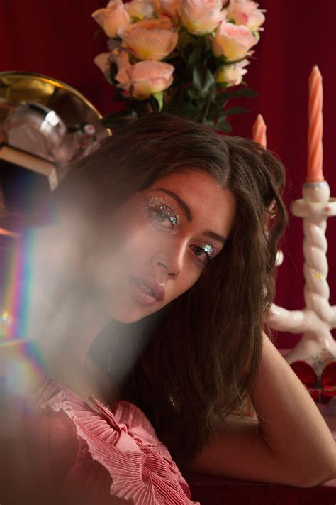 Qué Hacer Cuando Dejas De Oler Tu Perfume Según La Perfumista De Carolina Herrera Que Intervino