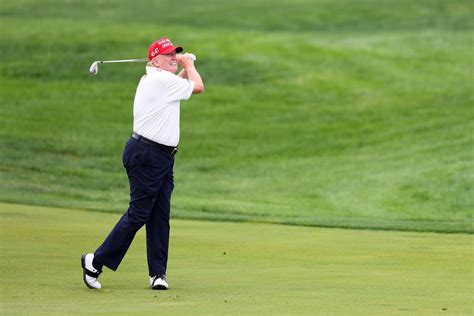 Donald Trump VÀ Golf Khi ChÍnh TrỊ Kinh Doanh VÀ ThỂ Thao Giao Thoa
