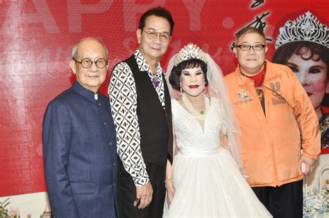 农历新年︱黄夏蕙「小龙女」装扮现身黄大仙祠 「最紧要世界和平！」 Nestia