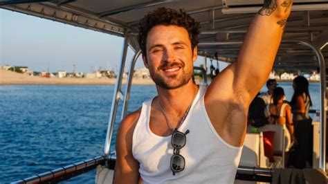 Quick Facts About Dylan Efron Age Girlfriend Career — And Is He Really Zac Efrons Younger