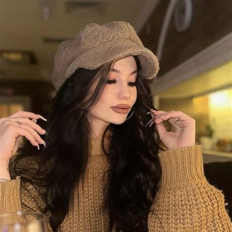 Lillyy • Threads Say More