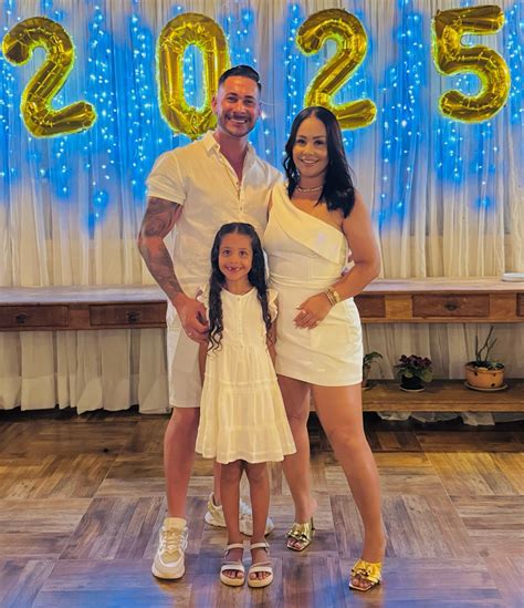 𝑪𝒂𝒓𝒍𝒂 𝑽𝒂𝒏𝒆𝒔𝒔𝒂 Eu E Você 🖤 Instagram