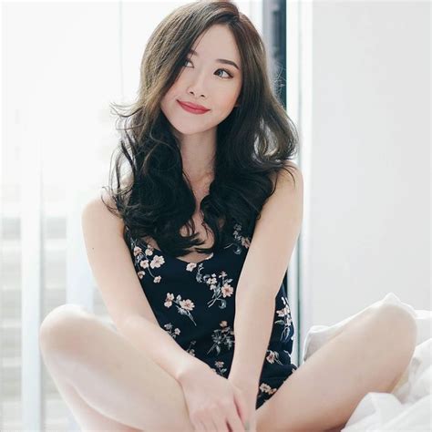 Elly ⫸ Sekelompok Saudara Perempuan Yang Mencintai Kecantikan Jakarta