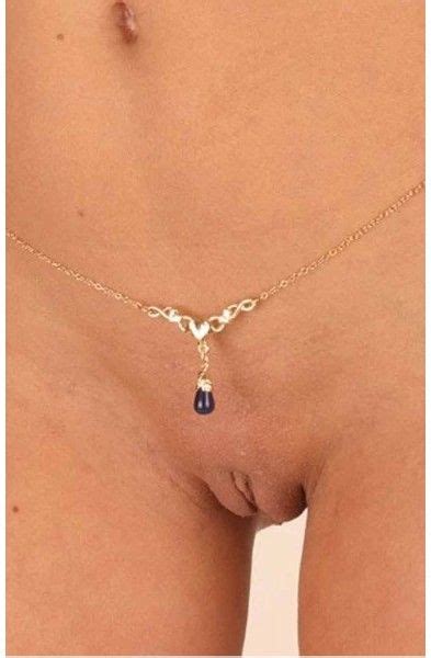 Ceres Gold Waist Chain With Maple Charm And Stone Pendants Pic