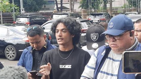 Vadel Badjideh Tak Cemburu Lihat Foto Laura Meizani Dengan Pria Lain Gue Gak Percaya Okezone