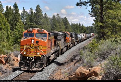 Bnsf 4002 Bnsf Railway Ge C44 9w Dash 9 44cw At Bend Oregon By Austin Jacox Bnsf Railway