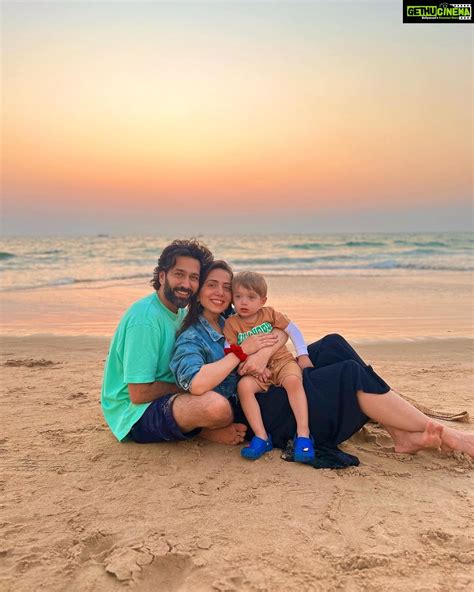 Singer Jankee Parekh Wiki Biography Age Gallery Spouse And More