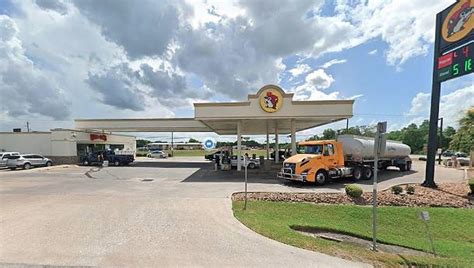 Exploring The Smaller Buc Ees Locations A Closer Look At Alvin