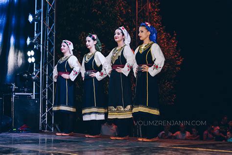 Prvi Dan Seoske Slave U Elemiru Obeležili Nastupi Kud Ova I Grupe Van