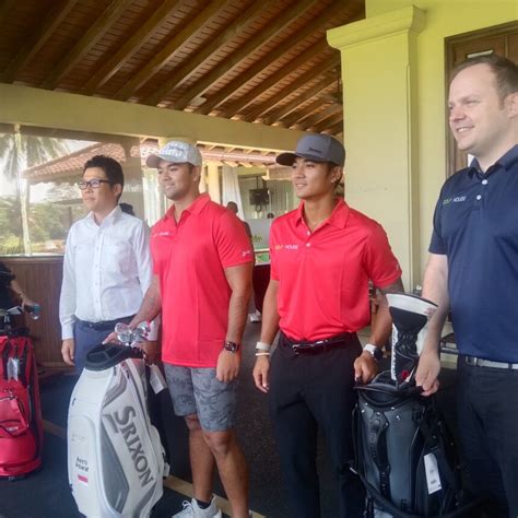 Juara Dunia Jetski Aqsa Aswar Dan Aero Aswar Bermain Golf Dilaunching Zx Mk Ii Terbaru Ipol Id