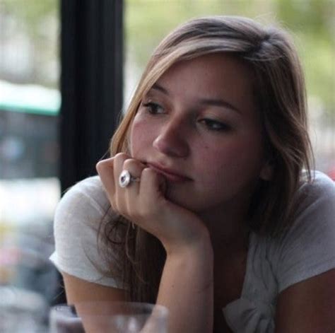 Doris Claesen Medium