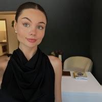 Estelle Richter Content Creator Influencer Spiritual Coach Linkedin