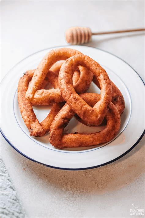 How To Make Easy Mandocas Venezuelan Deep Fried Cornmeal Ring