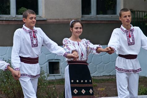 Moldovan Clothes