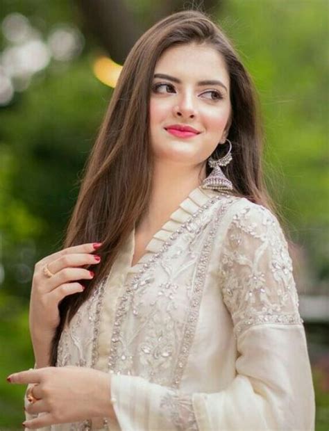 Haris Rauf Wife Muzna Masood Malik Pakistani Dresses Casual Fashion