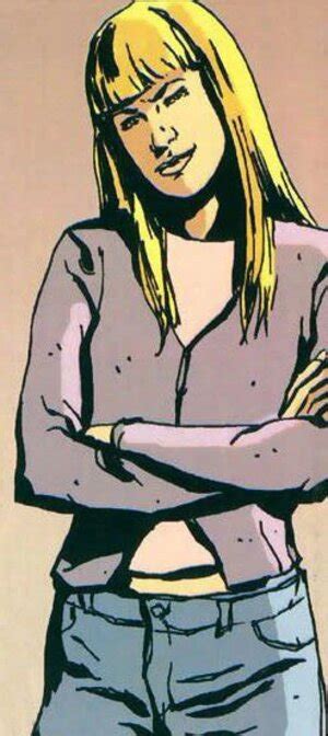 نسخه های عجیب و غریب از گوئن استیسی در دنیای کمیک