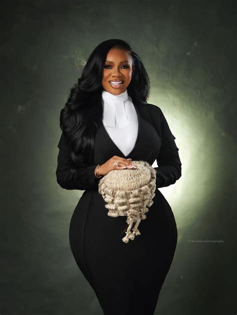 Videophotos Ghone Tvs Serwaa Amihere Toasts To New Chapter As Lawyer