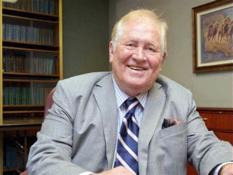 Giant In Law Alum Bob Wright L57 Has Died Tulane