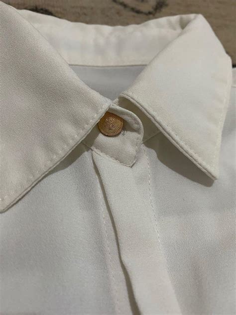 Hem Putih Fesyen Wanita Pakaian Wanita Atasan Di Carousell