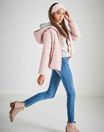 Tween Fashion Pavement