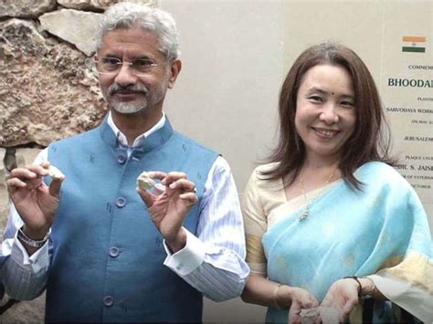 कौन हैं विदेश मंत्री जयशंकर की पत्नी क्योको 6000km दूर ससुराल कैसे शुरू हुई थी लव स्टोरी