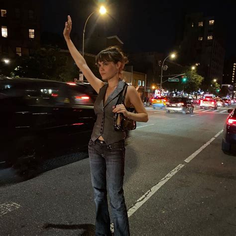 Oona Laurence 10 10 2022 • Celebmafia