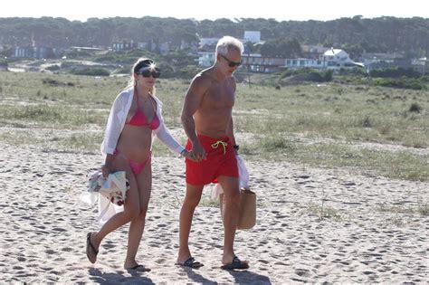 A Días De Confirmar Su Embarazo Luly Drozdek Y Hernán Nisenbaum Disfrutan De La Playa Infobae