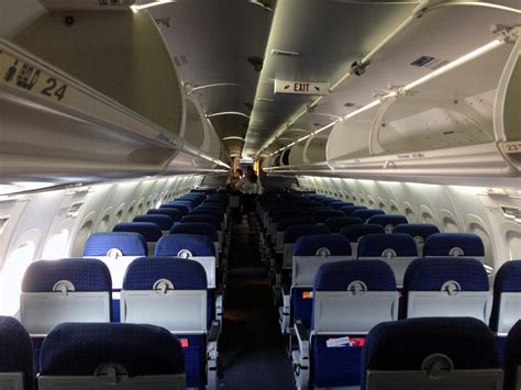 Boeing 717 Delta Interior