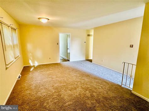 810 Grove Pl Havertown Pa 19083 House Rental In Havertown Pa