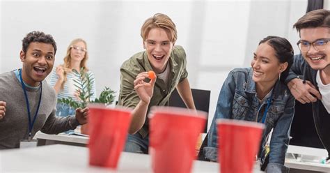 Empower Your Teamwork With These 7 Team Building Activities Without