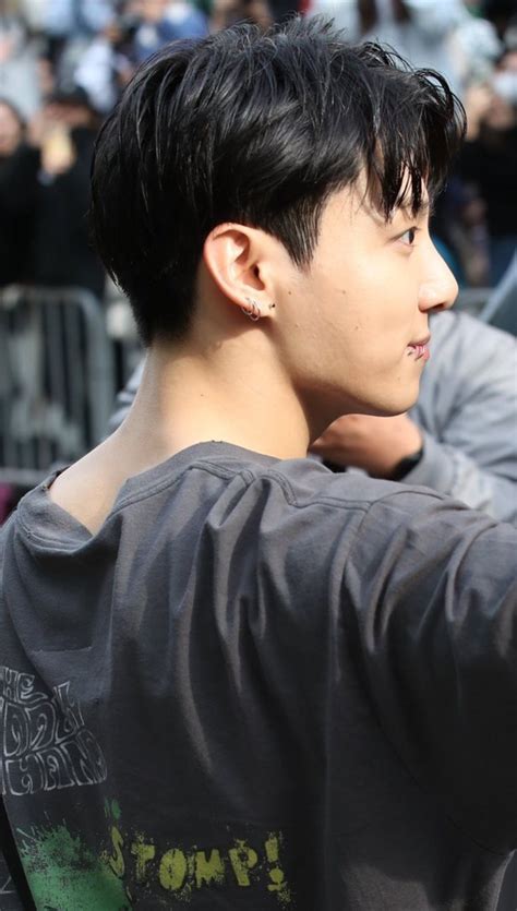 Pin By Bts Army⁷ On Jeon Jungkook Jungkook Hairstyle Foto Jungkook