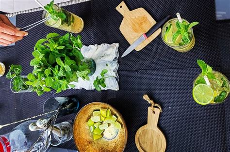 Cocktail Masterclass Travel Buddies