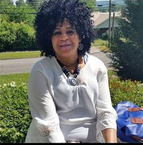 These Alabamians Wanted To Shout Out Moms Daughters On Mothers Day