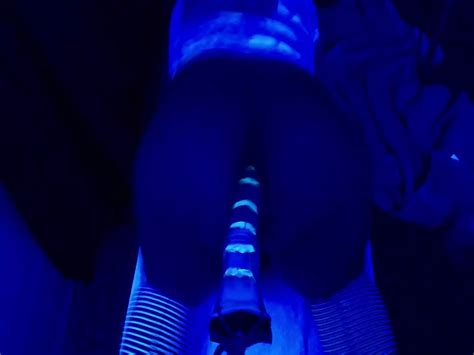 啪上操机器上的巨大假阳具 第2部分 Xhamster