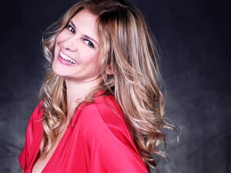 Al Politeama Notte Di Follia Con Debora Caprioglio E Corrado Tedeschi
