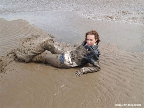 Pin By Elmo Fahrquar On Wet Boots And Leather Mud Boots Mudding Girls Muddy Girl