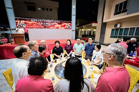 Alice Lau 刘强燕 Alice Lau 刘强燕 Added A New Photo