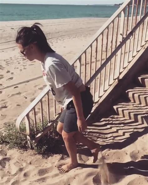 Nicolette Nobles Feet