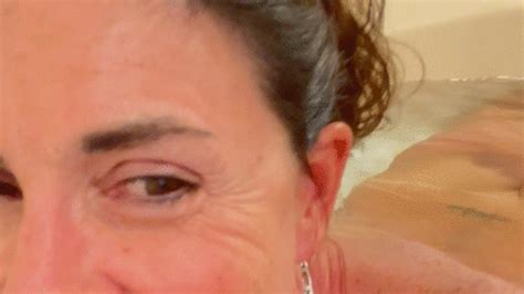 Carissa Talking Underwater While Breathing Air Through Her Nose Custom Carissadumond